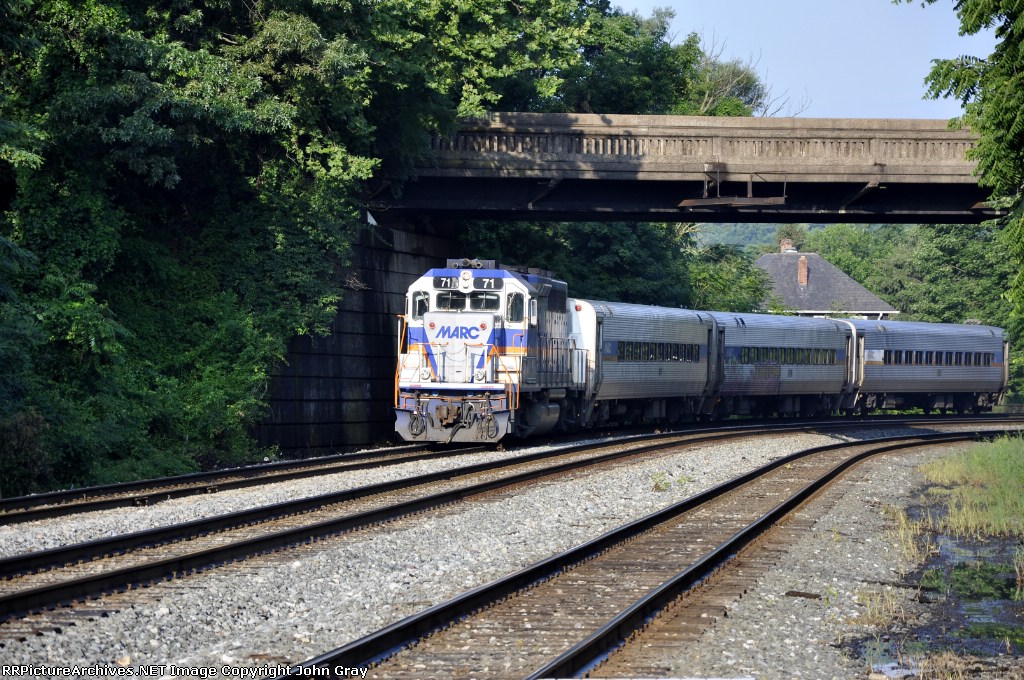 P840-02 with MARC 71(GP39H-2) ex-CR 3066(GP40), PC 3066(GP40), NYC 3066(GP40)